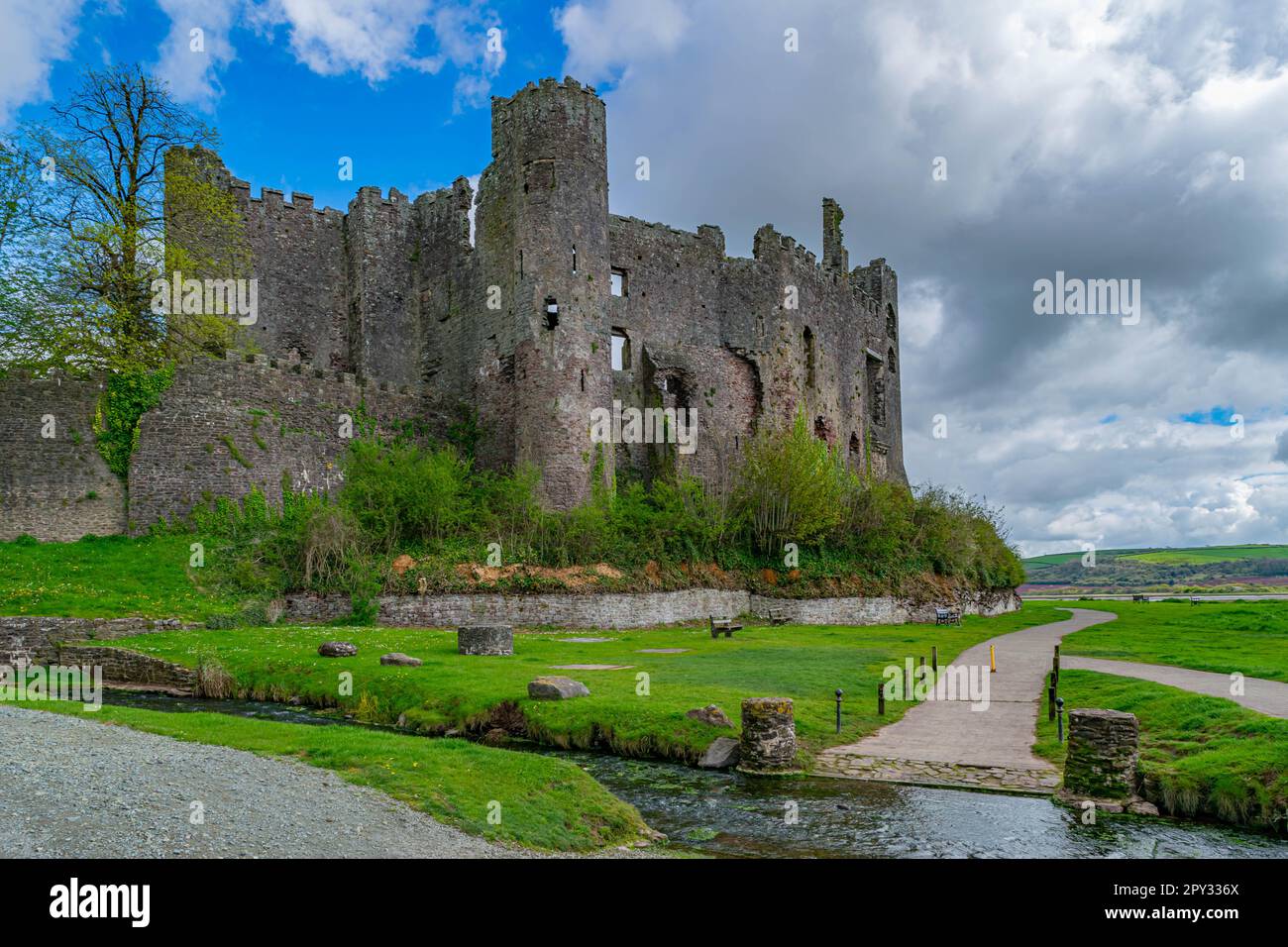 Laugharne castle hi-res stock photography and images - Alamy