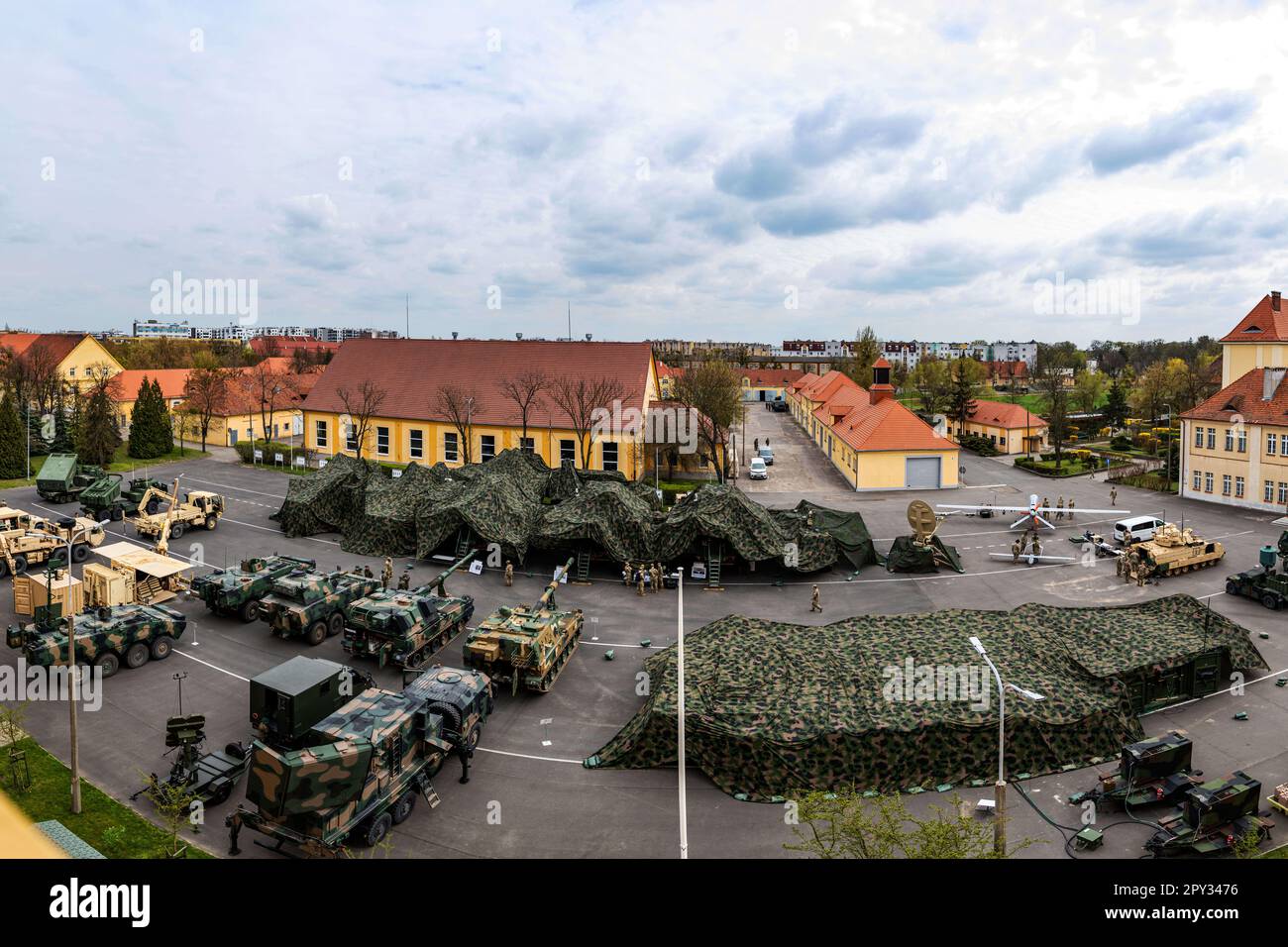 Poland. 18th Apr, 2023. U.S. and Polish troops prepare their equipment ...