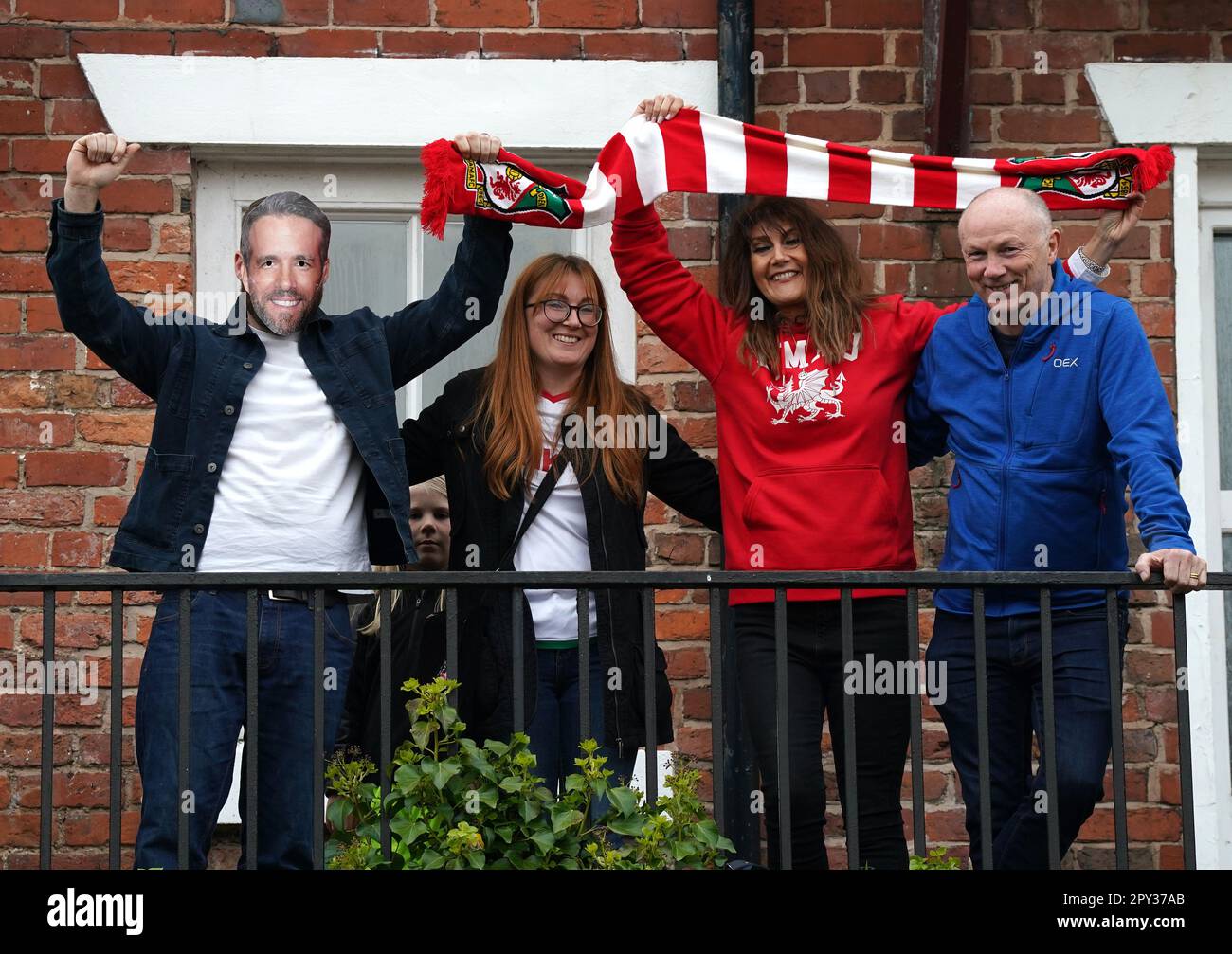 Wrexham victory parade hi-res stock photography and images - Alamy