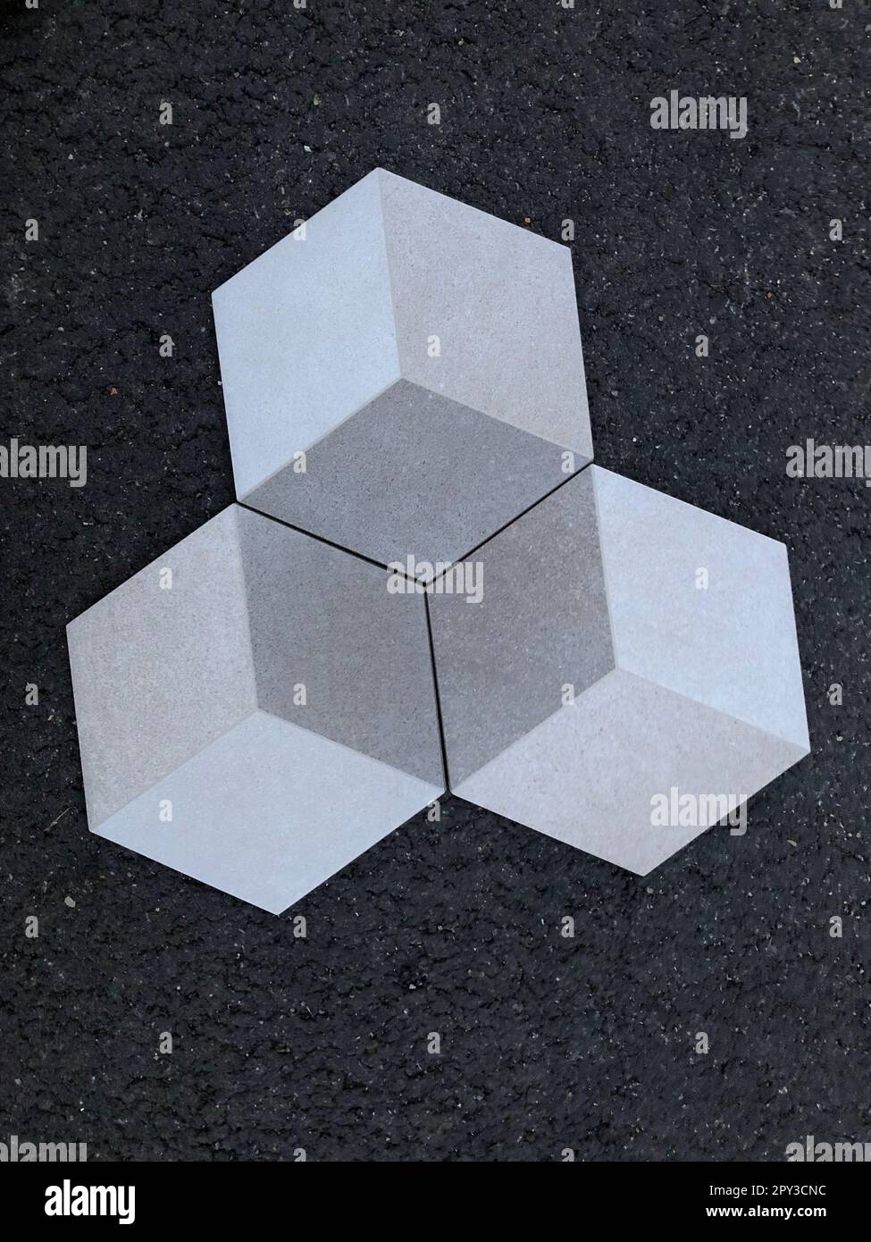 Hexagon cube hi-res stock photography and images - Alamy