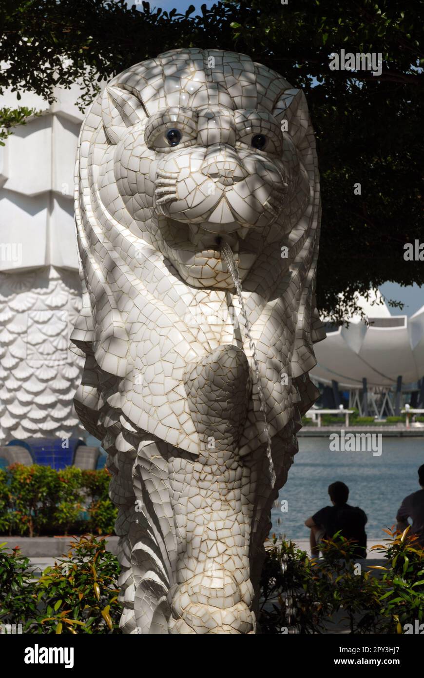 Iconic singaporean statue hi-res stock photography and images - Alamy