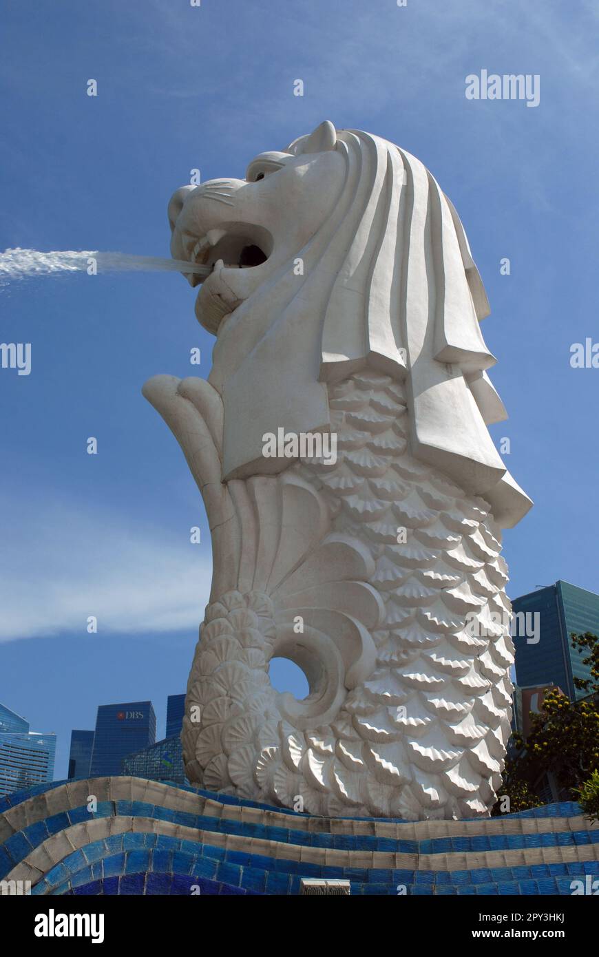 The Merlion Statue on the Esplanade, Marina Bay, Singapore Stock Photo ...