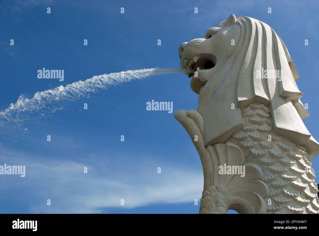 The Merlion Statue on the Esplanade, Marina Bay, Singapore Stock Photo ...
