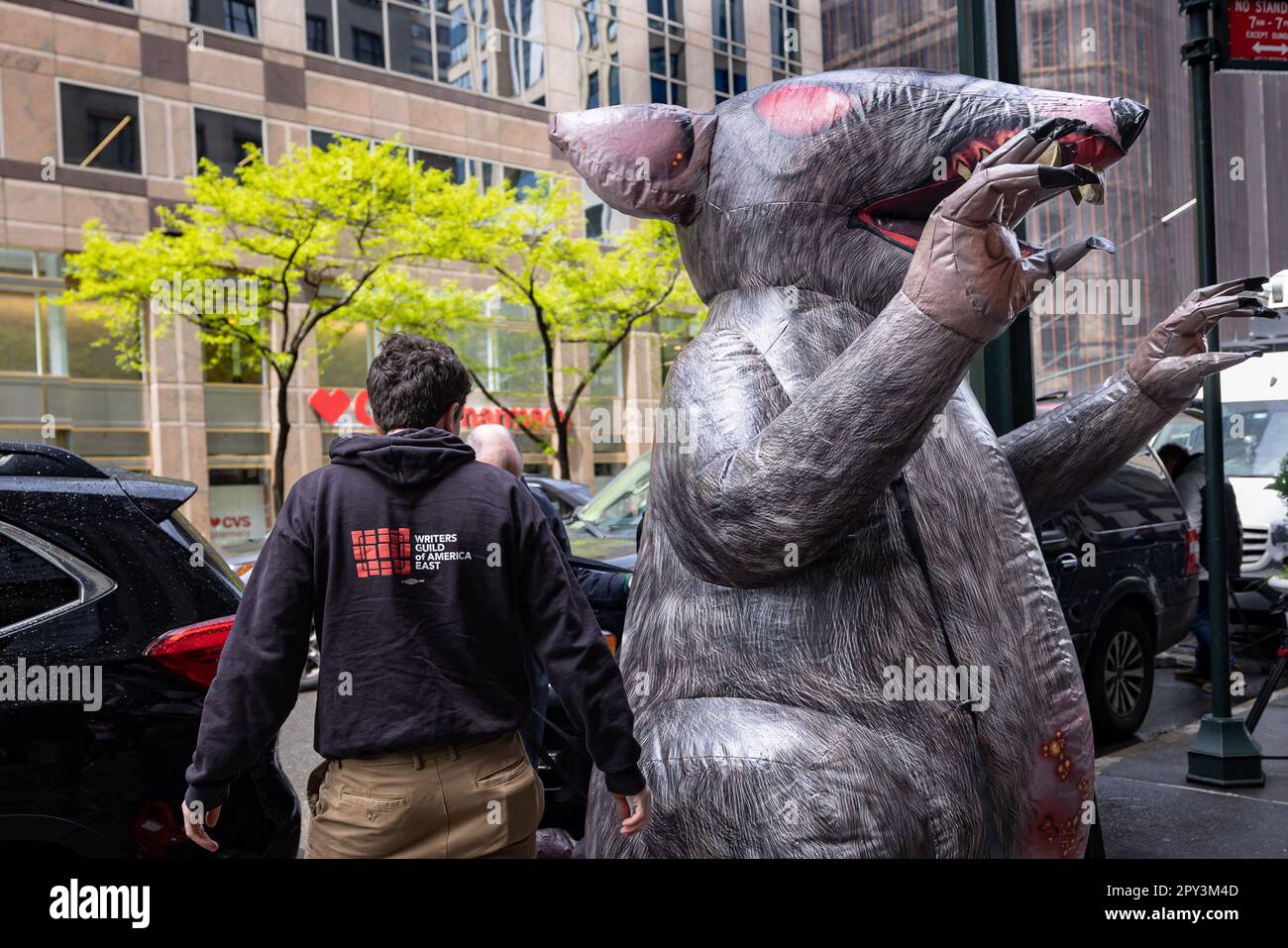 Strike rat symbol hi-res stock photography and images - Alamy