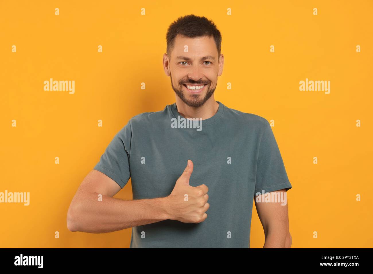 Man showing super sign hi-res stock photography and images - Alamy