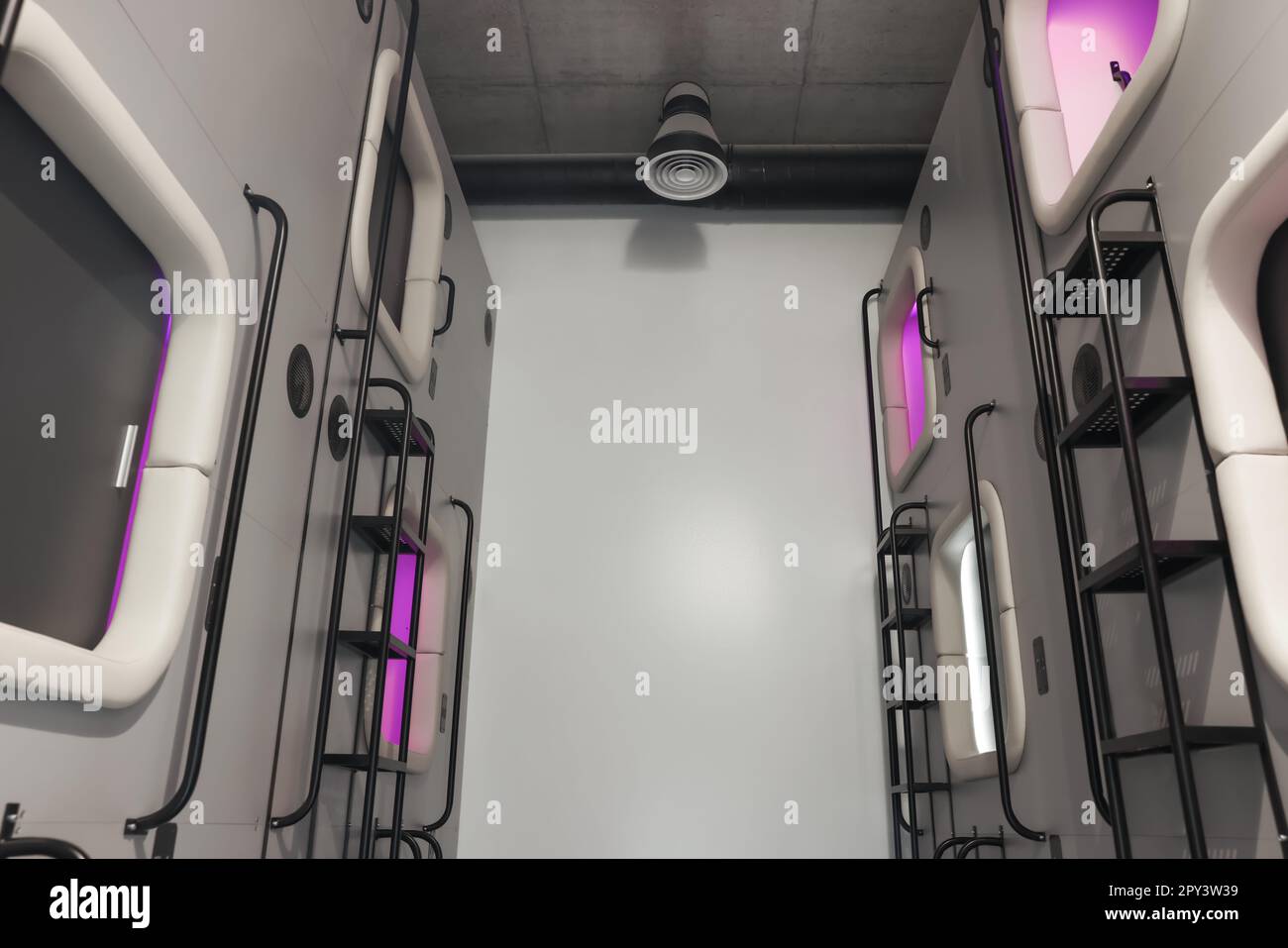 Stylish lodging hi-res stock photography and images - Alamy
