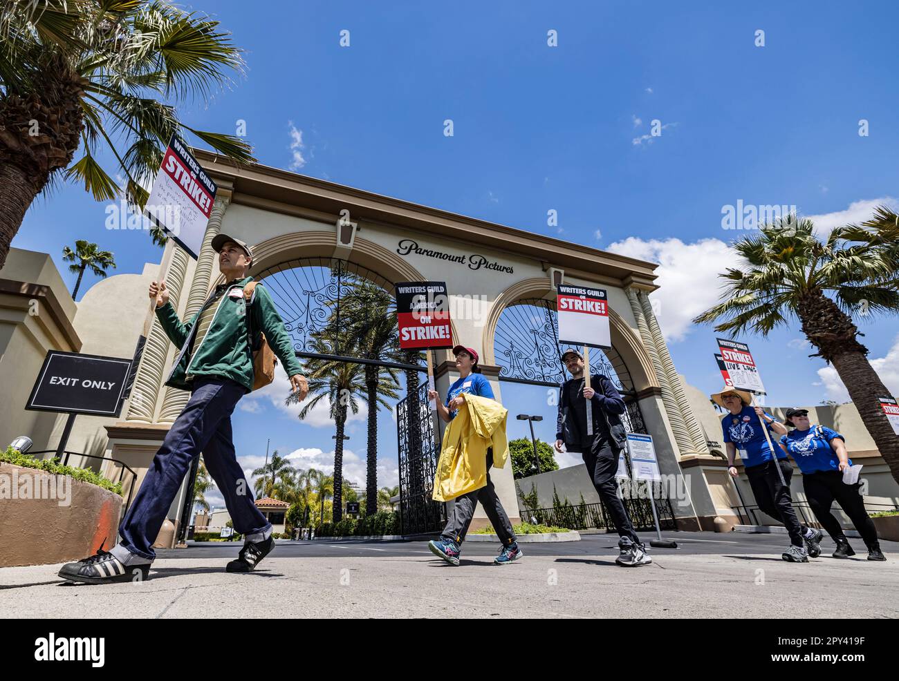Hollywood, USA. 02nd May, 2023. Writers Guild of America members are on ...