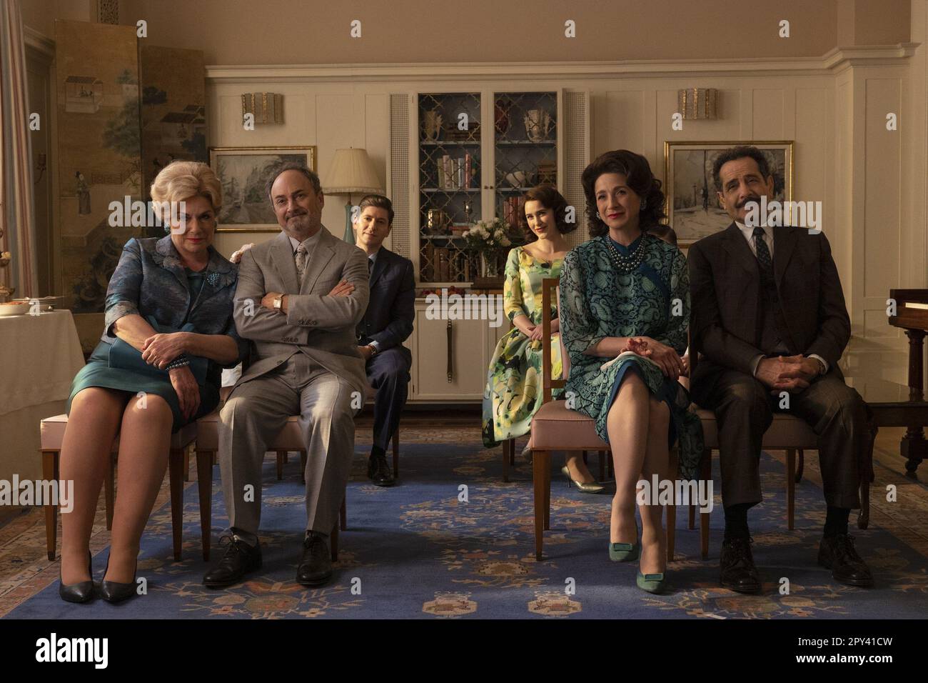 THE MARVELOUS MRS. MAISEL, from left: Caroline Aaron, Kevin Pollak ...