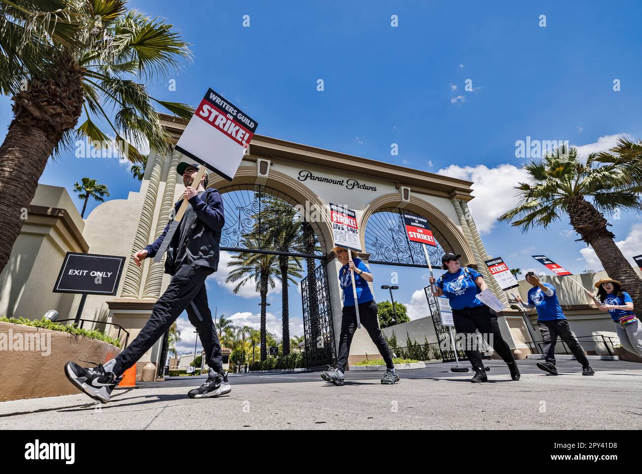 Hollywood, USA. 02nd May, 2023. Writers Guild of America members are on ...
