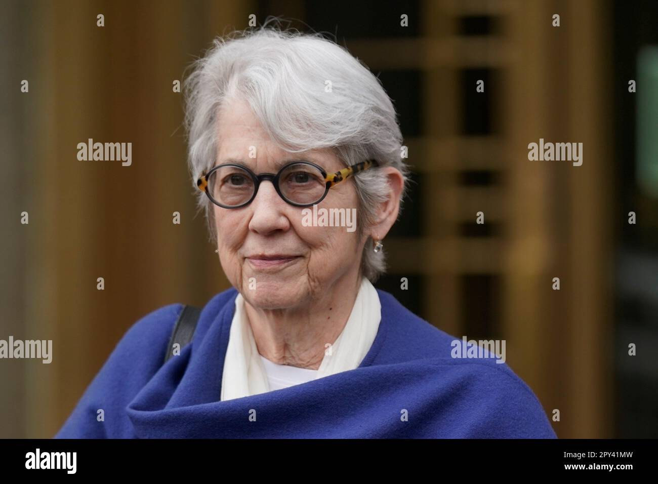 Jessica Leeds leaves the federal courthouse after testifying in writer ...