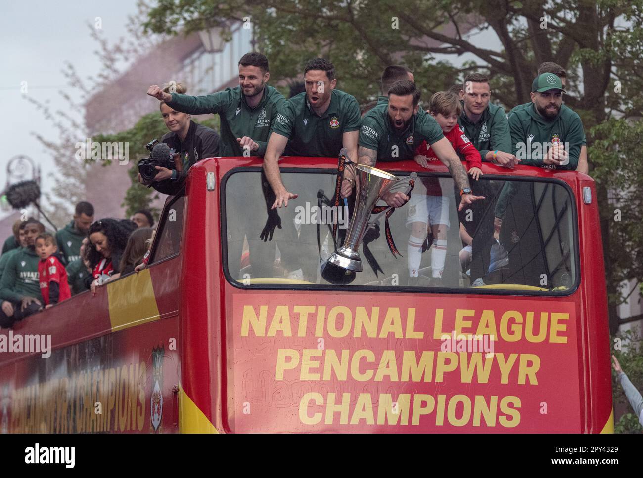 Wrexham fc ollie palmer hi-res stock photography and images - Alamy