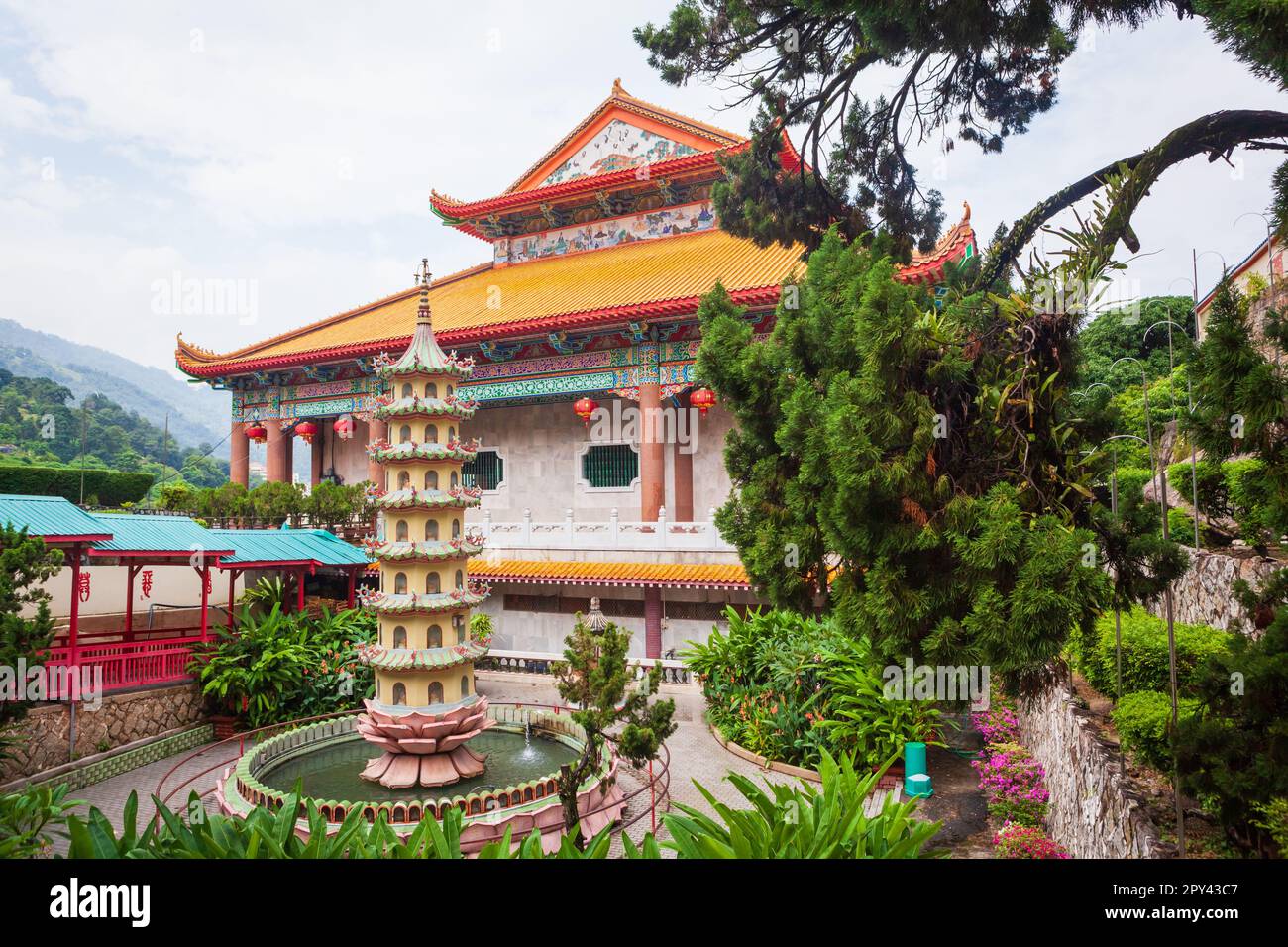 Buddhist Temple of Supreme Bliss Kek Lok Si. One of popular tourist ...
