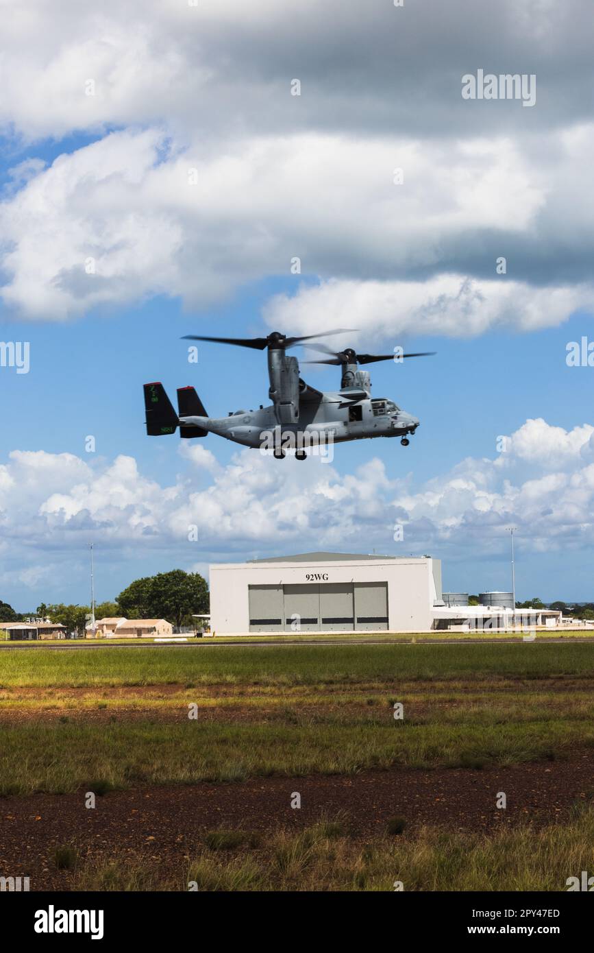 Lands at darwin royal australian air force base hi-res stock ...