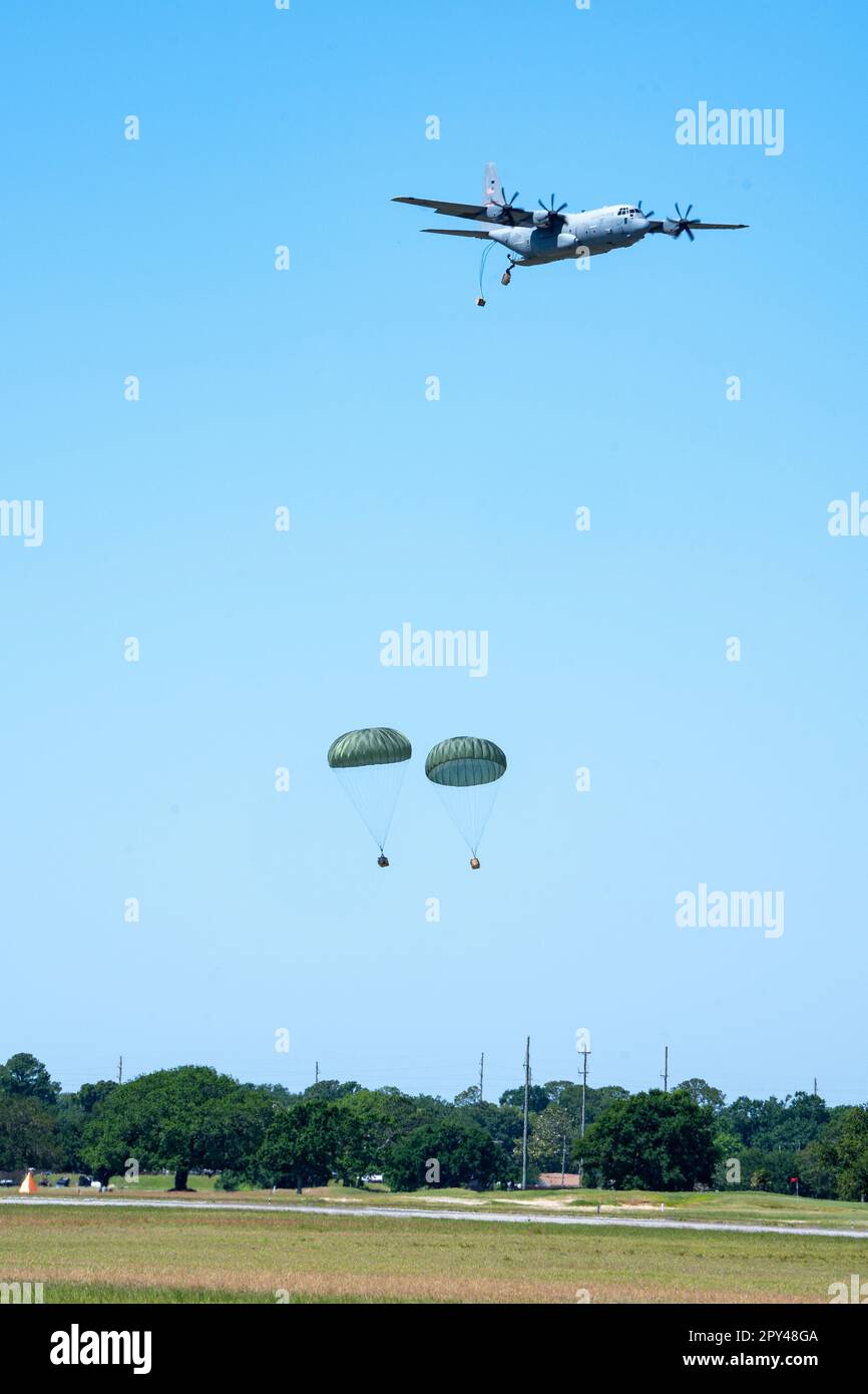 A C-130J Super Hercules demonstrates a cargo deployment during the 2023 ...