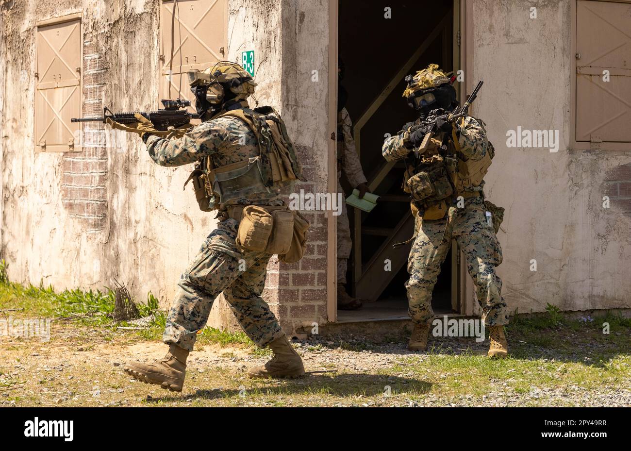 U.S. Marines with 1st Battalion, 5th Marine Regiment, 1st Marine ...