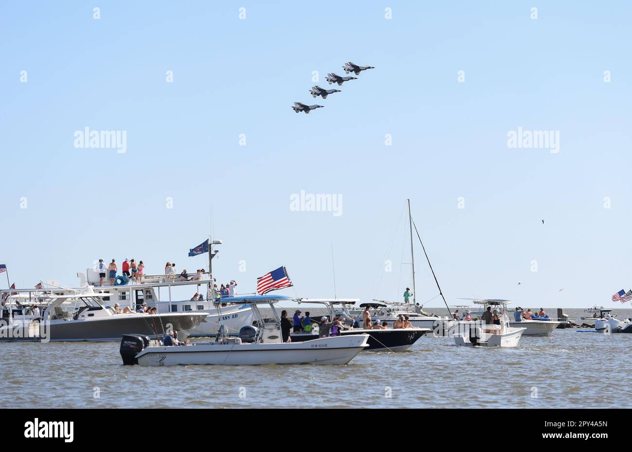 The Thunderbirds perform during the 2023 Thunder Over the Sound Air and ...
