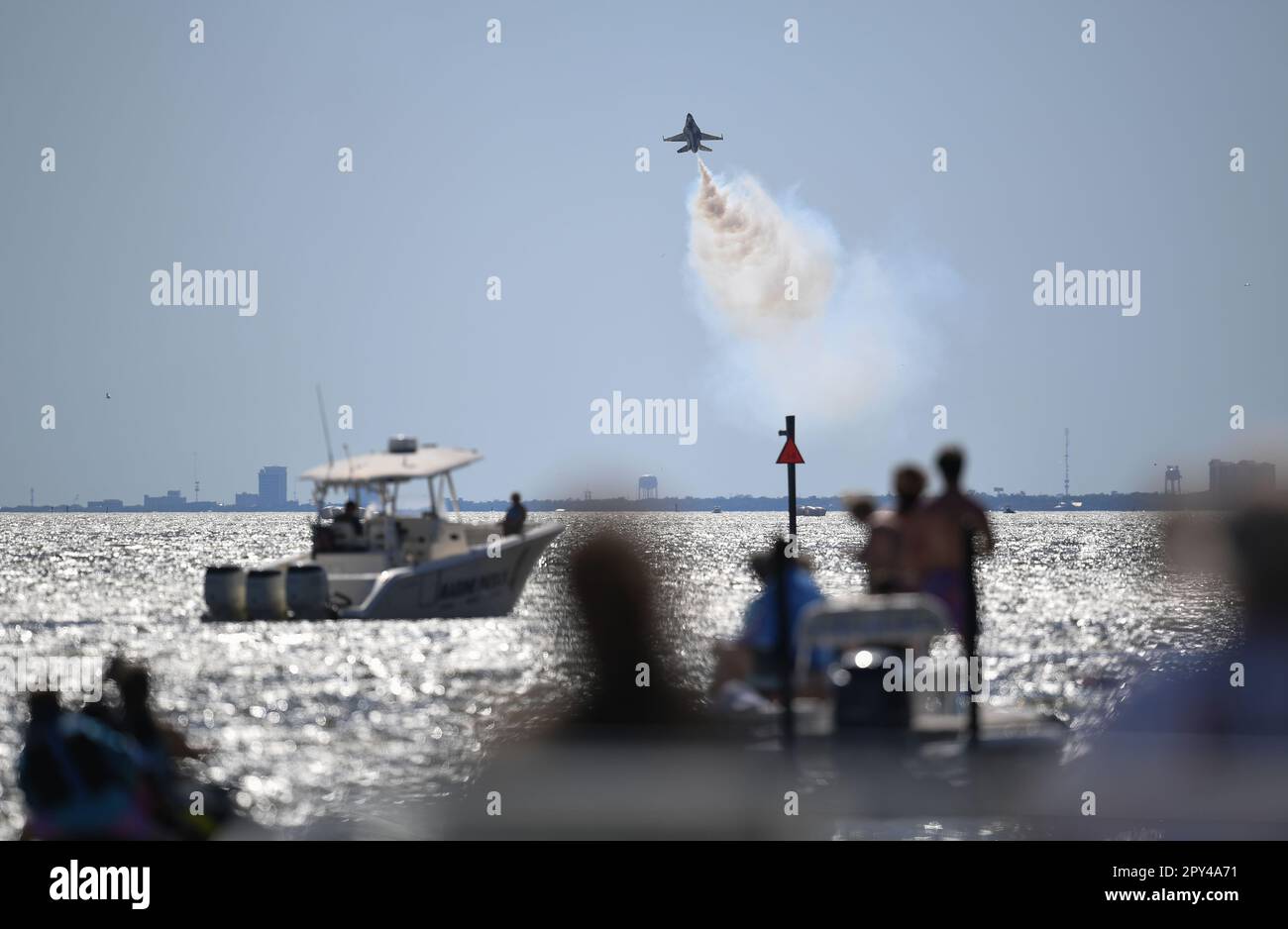 The Thunderbirds perform during the 2023 Thunder Over the Sound Air and ...