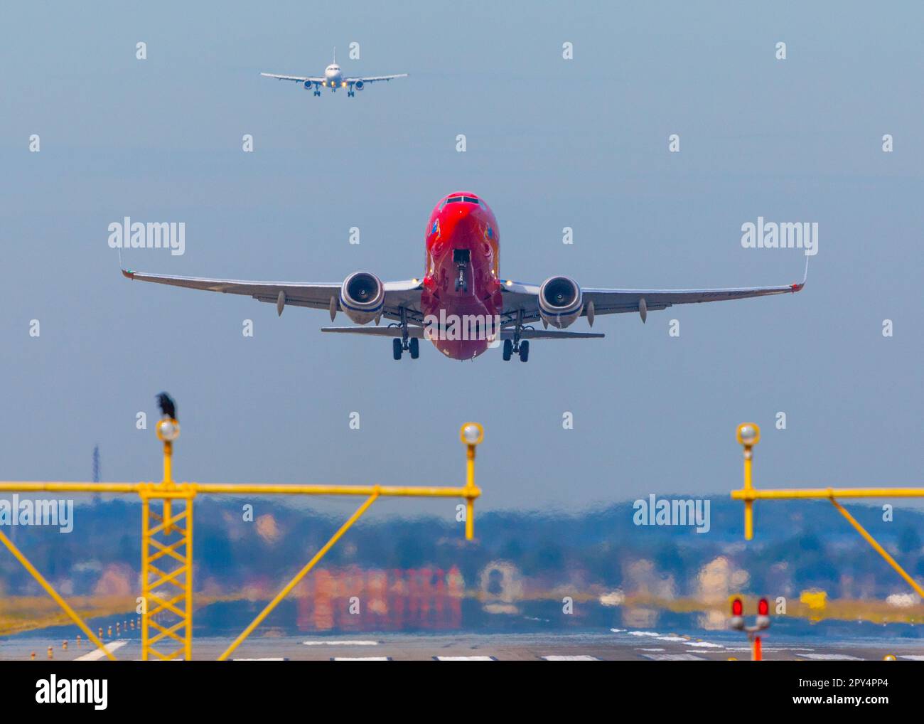 Aircraft movements at Sydney (Kingsford Smith) Airport in Sydney ...