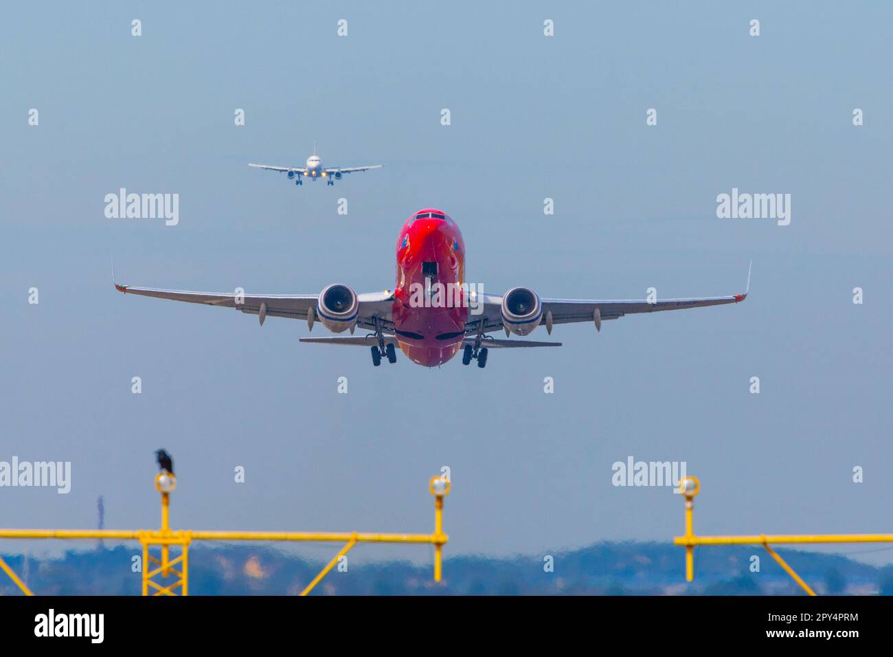 Aircraft movements at Sydney (Kingsford Smith) Airport in Sydney ...