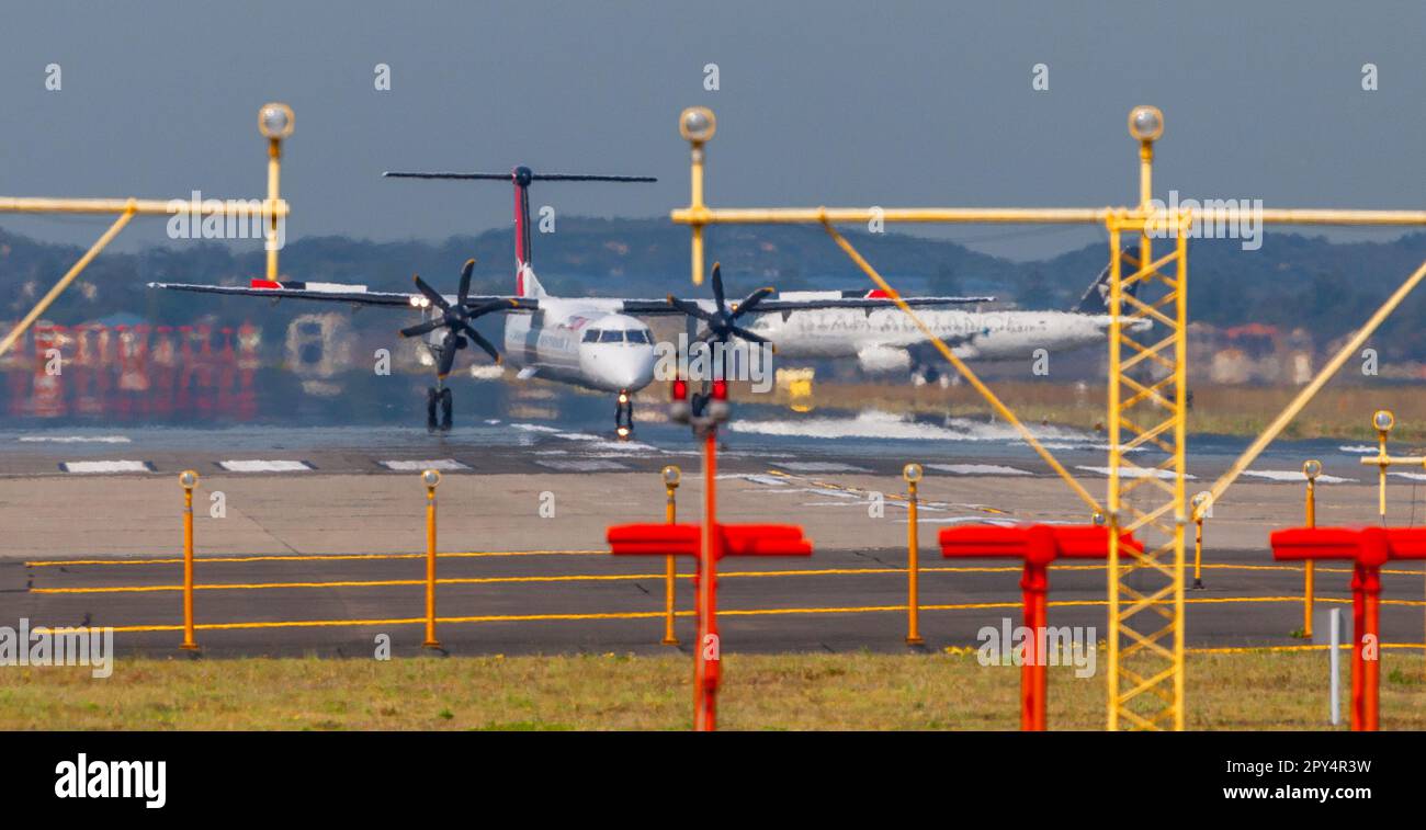 Aircraft movements at Sydney (Kingsford Smith) Airport in Sydney ...