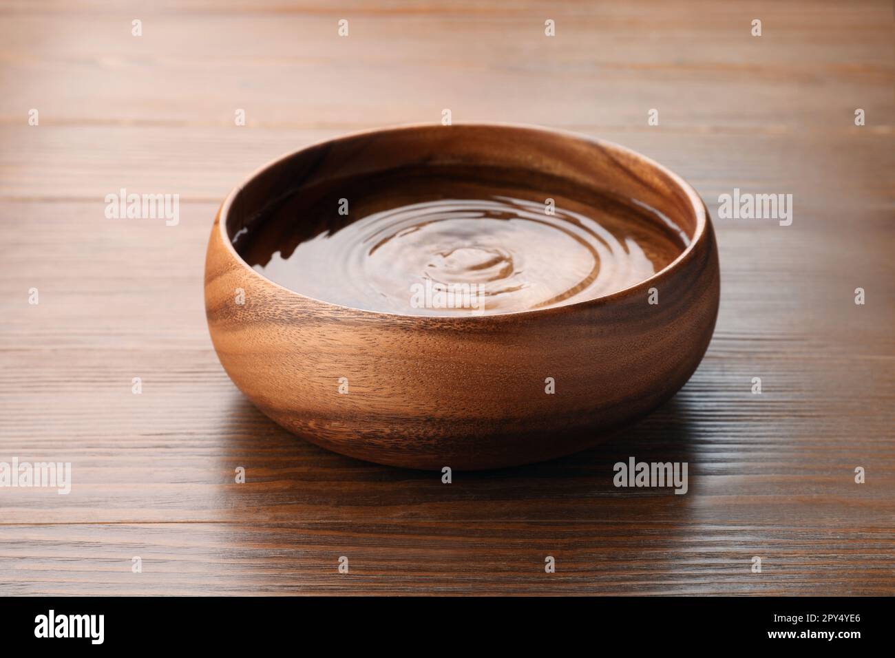 Plain water bowl hi-res stock photography and images - Alamy