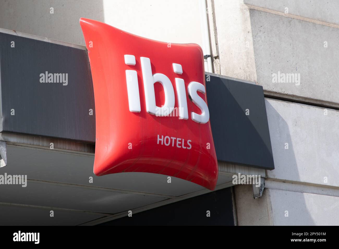 Bordeaux , Aquitaine France - 05 01 2023 : ibis sign logo and brand ...