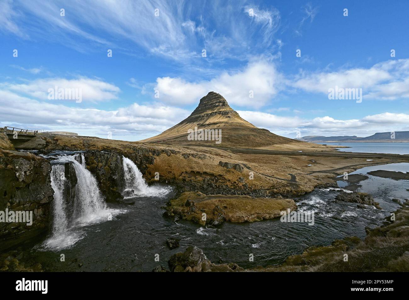 Kirkjufellsfoss waterfall rainbow hi-res stock photography and images ...