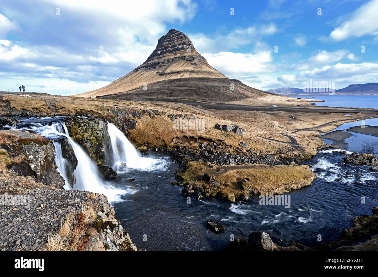 Kirkjufellsfoss waterfall rainbow hi-res stock photography and images ...