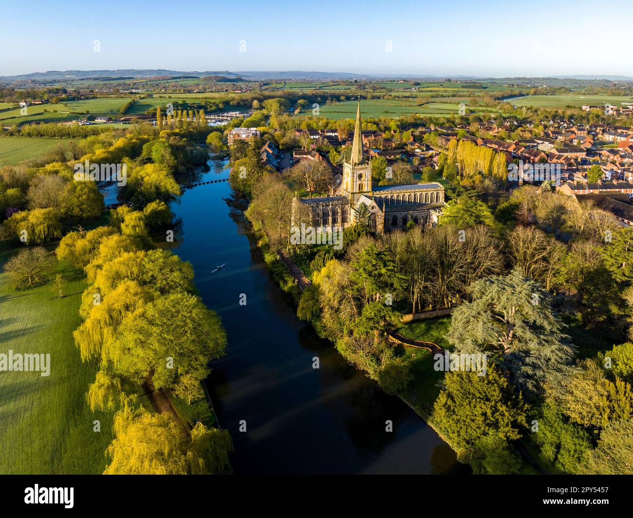 Holy Trinity Church, by the River Avon, Stratford-upon-Avon ...