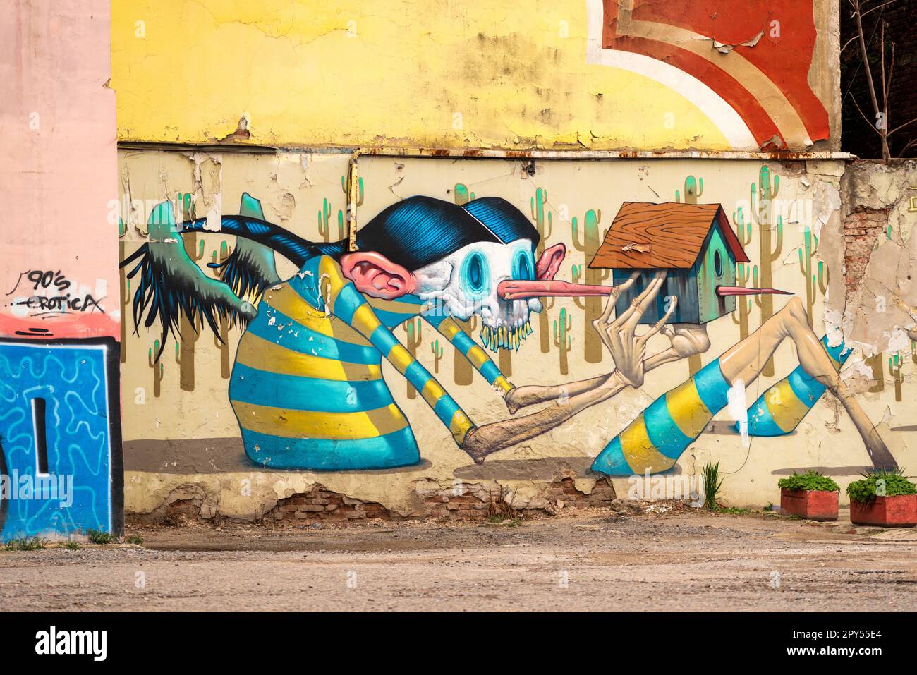 Graffiti mural hi-res stock photography and images - Alamy