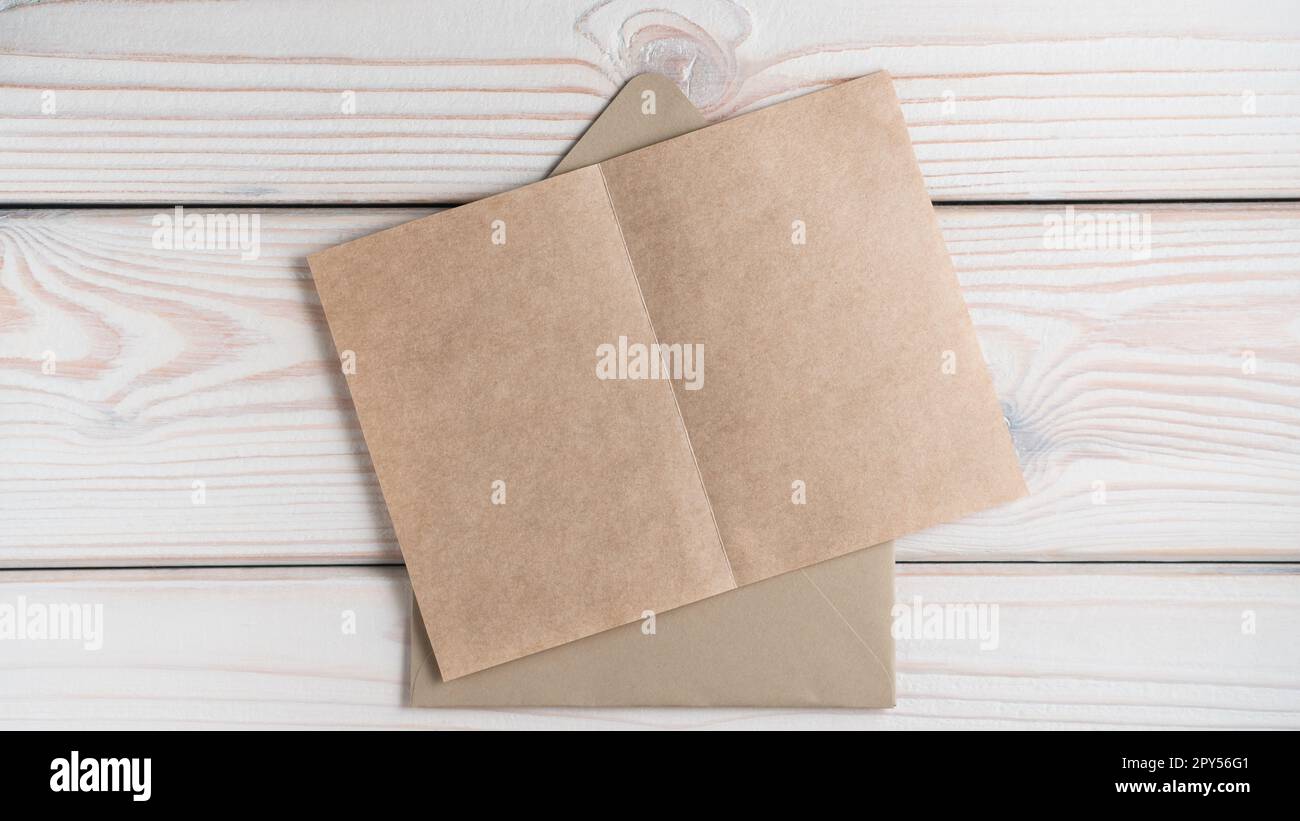 Craft brown paper envelope hi-res stock photography and images - Alamy