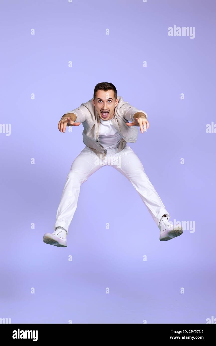 Finger pointing at camera hi-res stock photography and images - Alamy