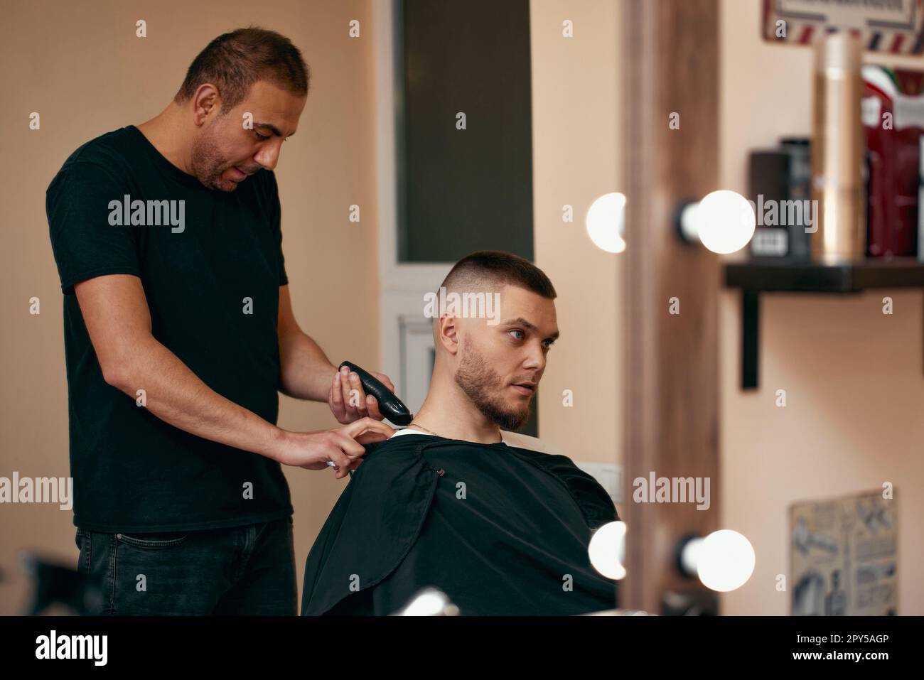 Bearded man barber razor portrait hi-res stock photography and images ...