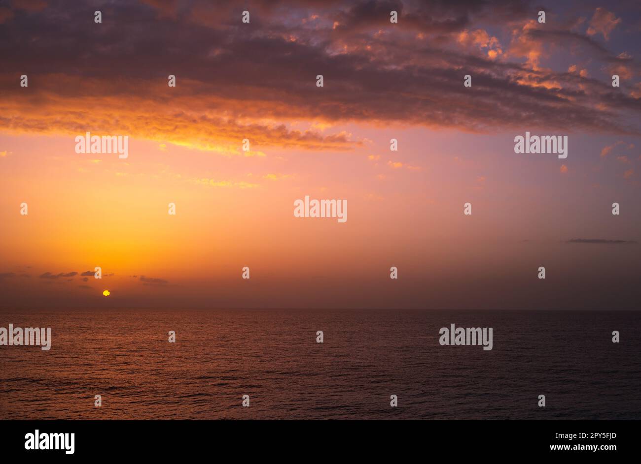 Beautiful sunset view hi-res stock photography and images - Alamy