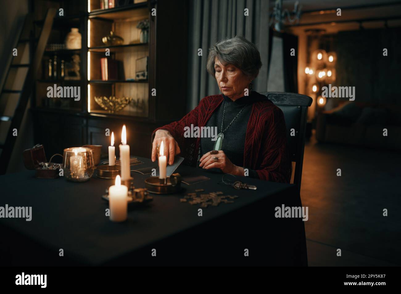 Mystic esoteric spiritual seance with taro cards Stock Photo - Alamy