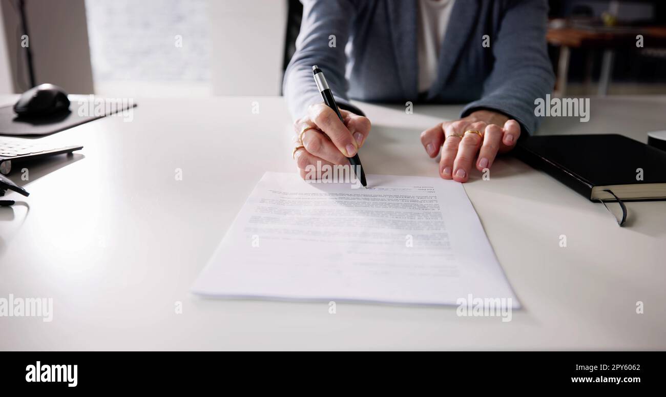 Legal Document Signature Stock Photo - Alamy
