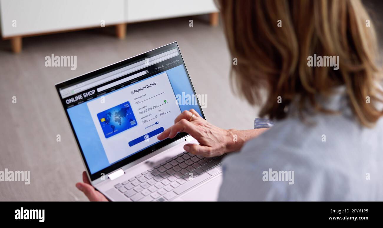 Ecommerce elderly hi-res stock photography and images - Alamy