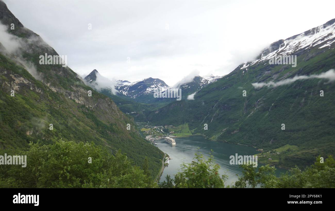 View of Geiranger from the Eagle Bend Stock Photo - Alamy
