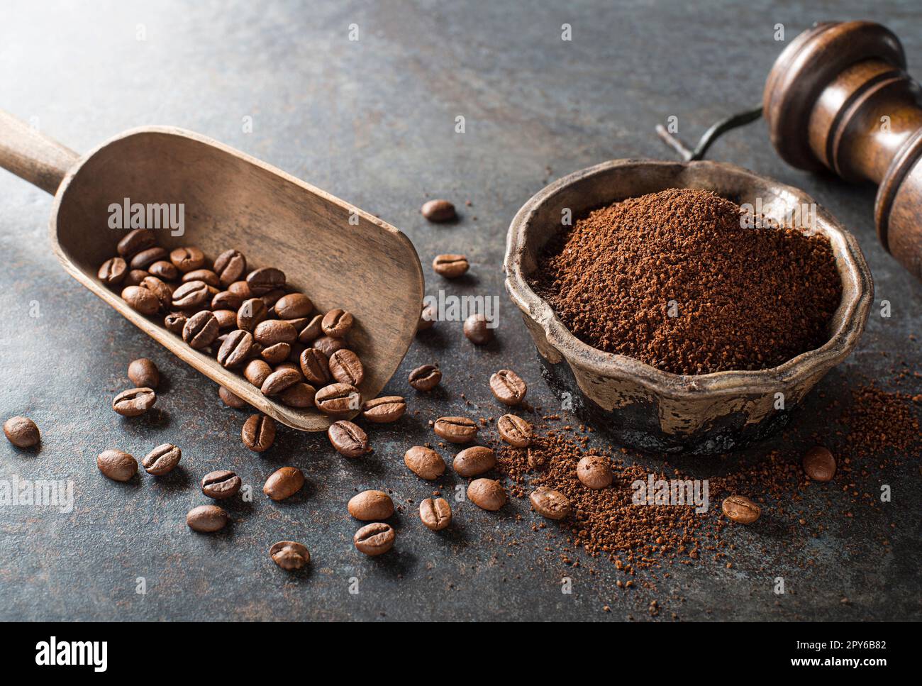 Coffee beans powder Stock Photo - Alamy
