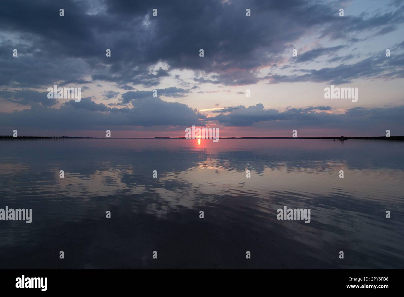 Water ripples scenic hi-res stock photography and images - Alamy