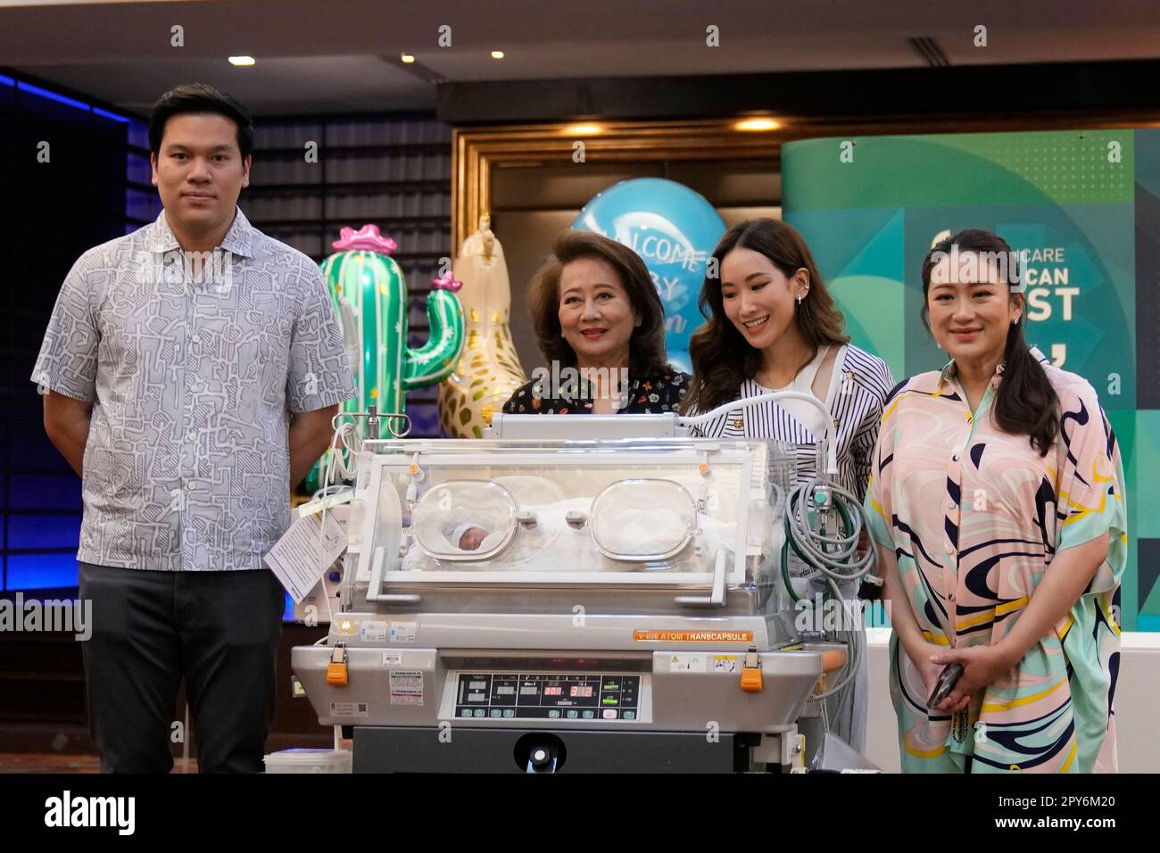 Paetongtarn Shinawatra, right, a leading Thai politician and youngest daughter of exiled former ...