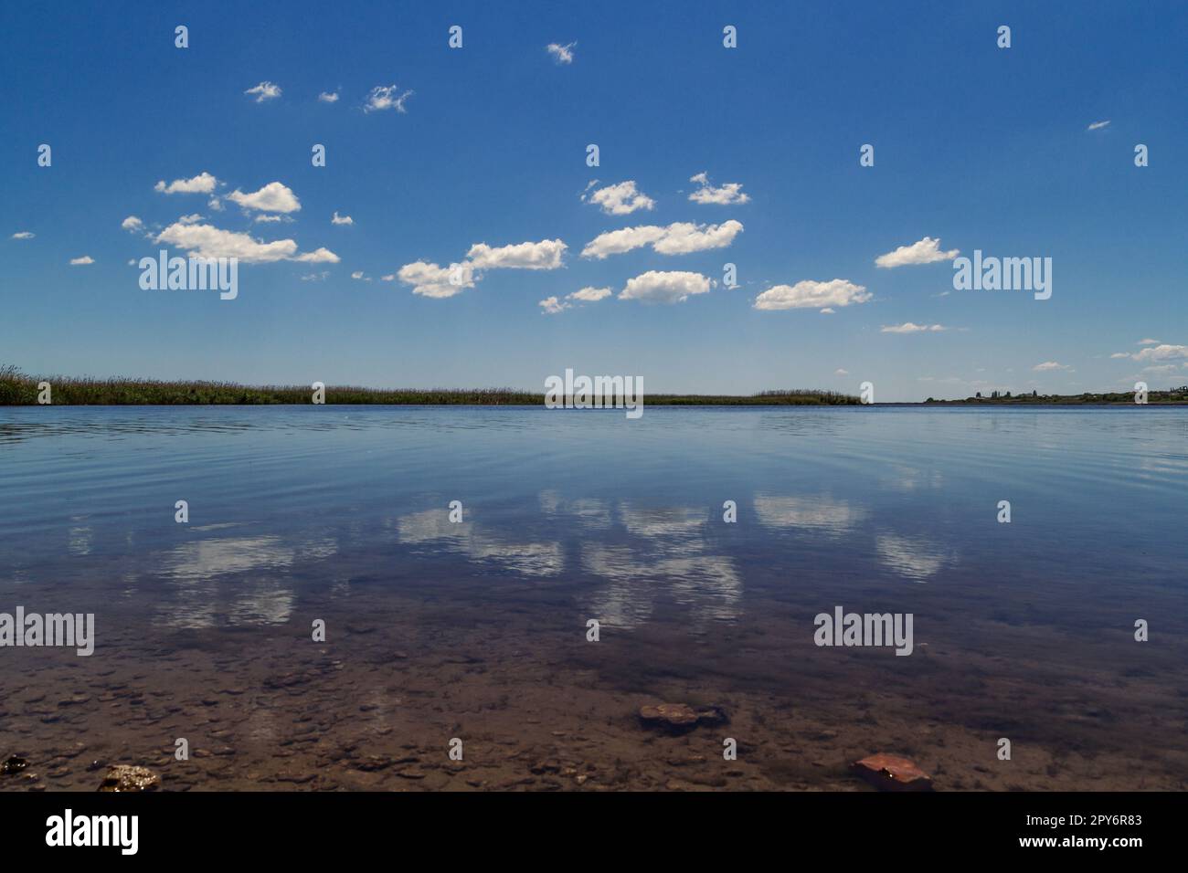 Beautiful scenery lake reflection hi-res stock photography and images ...