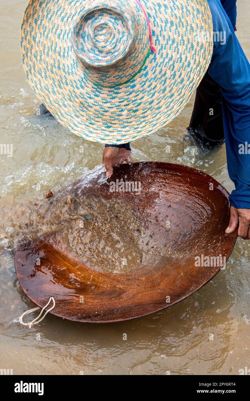 Gold washing hi-res stock photography and images - Alamy