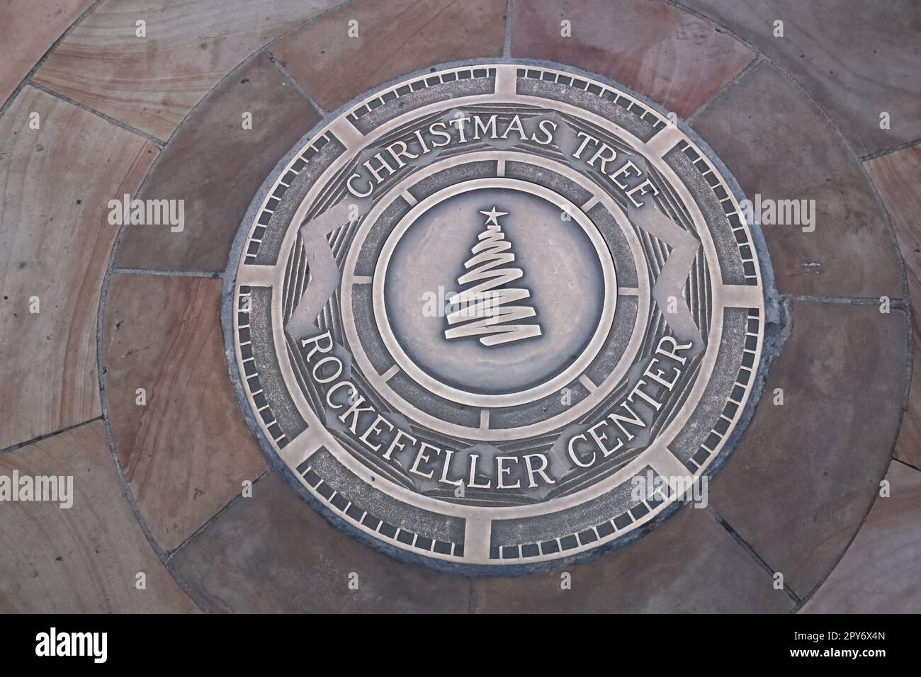 Rockefeller plaza sign hi-res stock photography and images - Alamy