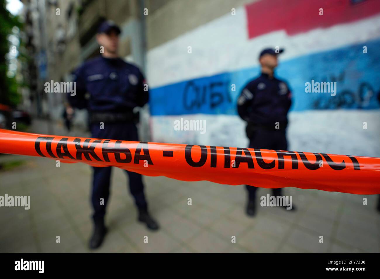 Police block streets around the Vladislav Ribnikar school in Belgrade ...