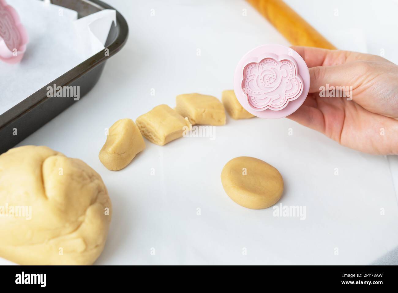 Biscuit shapes hi-res stock photography and images - Alamy