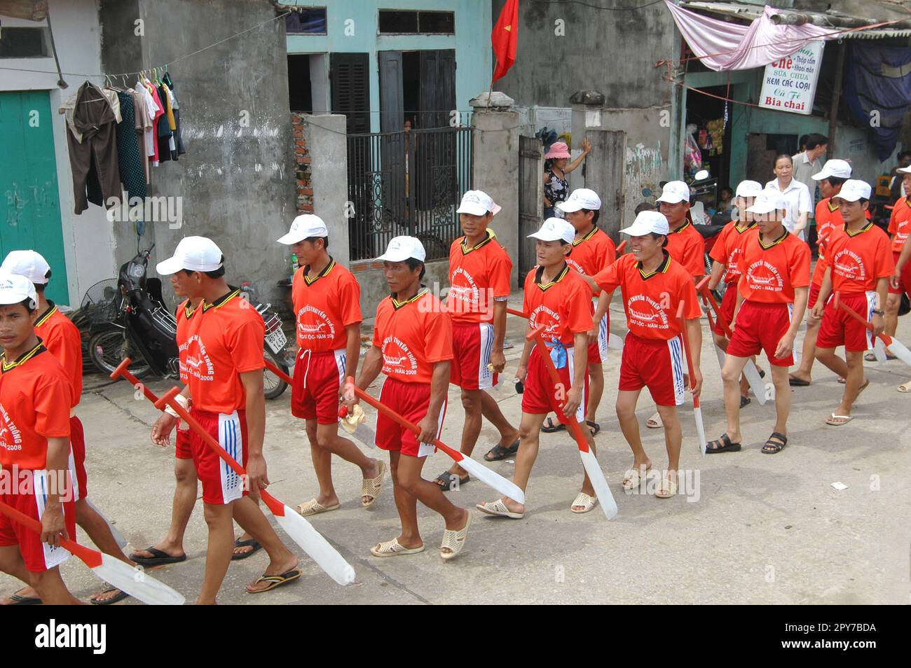 Thanh Hoa, Vietnam: Ngu Loc beach fishing festival. 越南旅游, Turismo ...