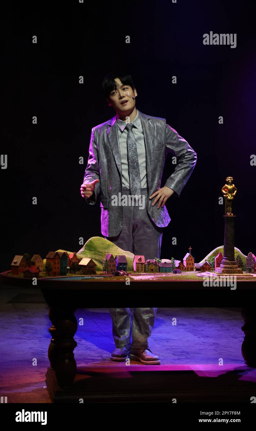 S. Korean actor Yang Ji-won South Korean actor Yang Ji-won performs ...