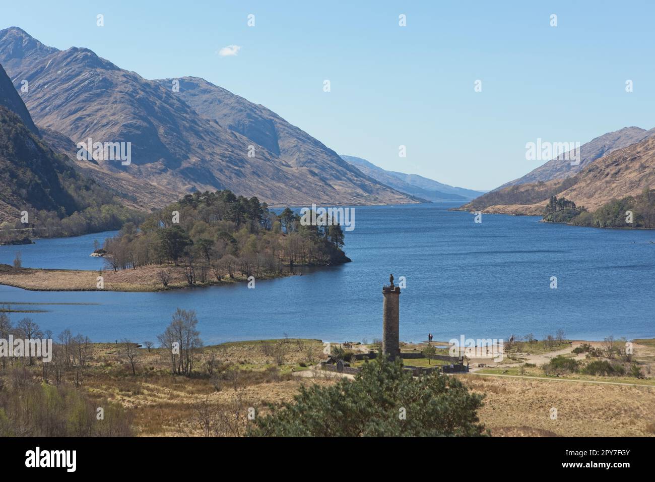 Glenfinnan Monument remembering those who died for the Jacobite cause ...