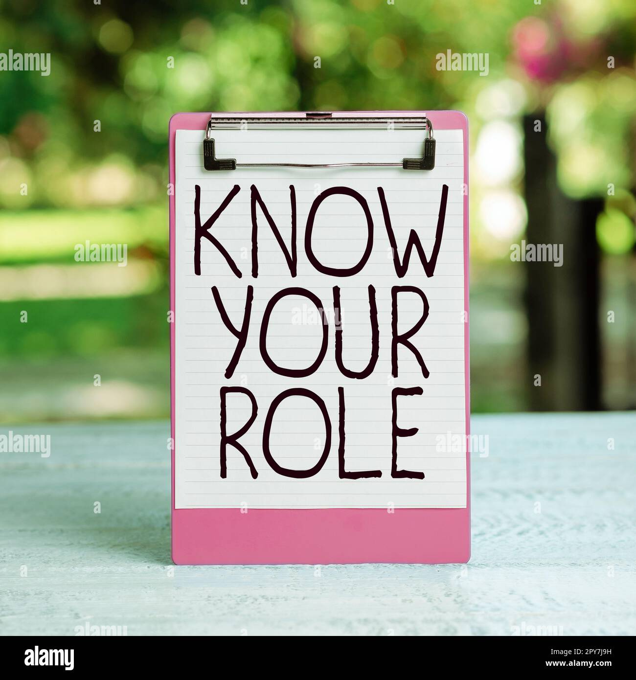 Inspiration showing sign Know Your Role. Business showcase Be clear of ...